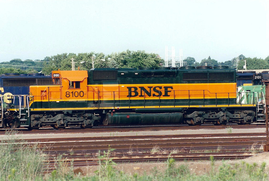 BNSF 8100